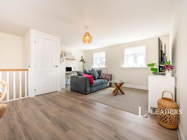 2 bedroom maisonette to rent Lapwing Road, Wixams, Bedford, Bedfordshire, MK42