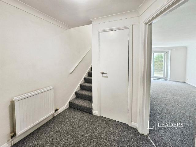 2 bedroom maisonette to rent Lower Market Street, Hove, East Sussex, BN3