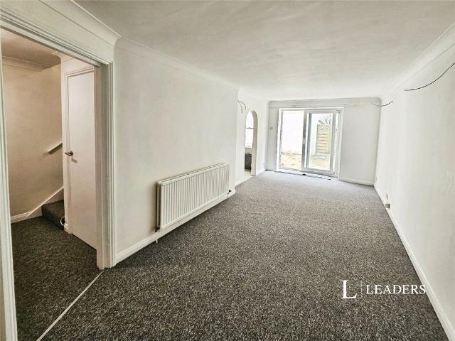 2 bedroom maisonette to rent Lower Market Street, Hove, East Sussex, BN3