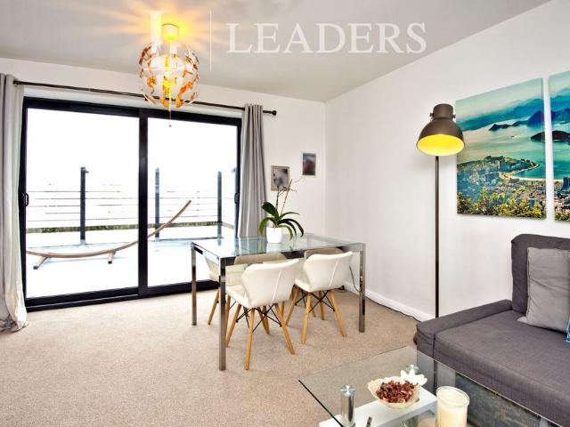 2 bedroom maisonette to rent Tudor Mews, Southend on Sea, Essex, SS2