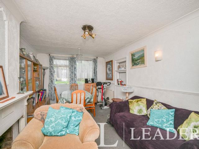 2 bedroom maisonette to rent Willowfield, Harlow, Essex, CM18