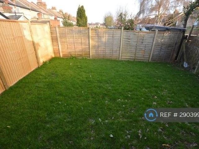 2 bedroom maisonette to rent