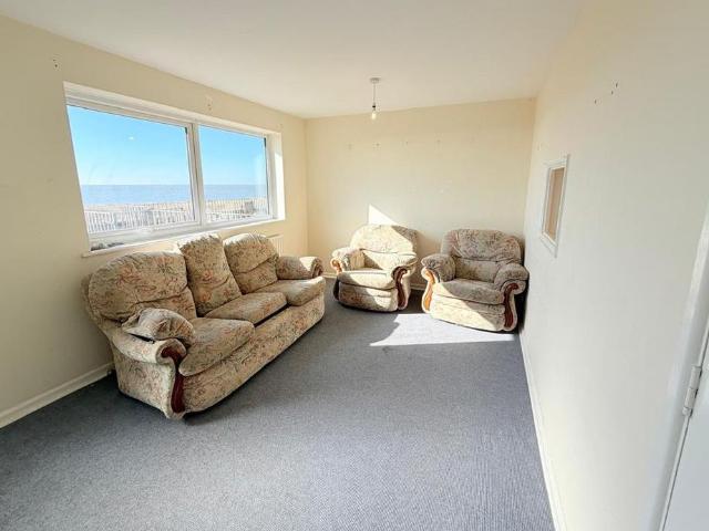 2 bedroom maisonette to rent