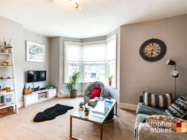 2 bedroom maisonette to rent