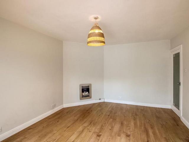 2 bedroom maisonette to rent