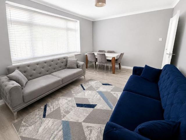 2 bedroom maisonette to rent