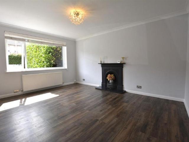 2 bedroom maisonette to rent