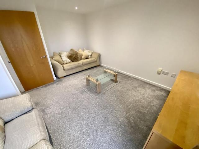 2 bedroom maisonette to rent