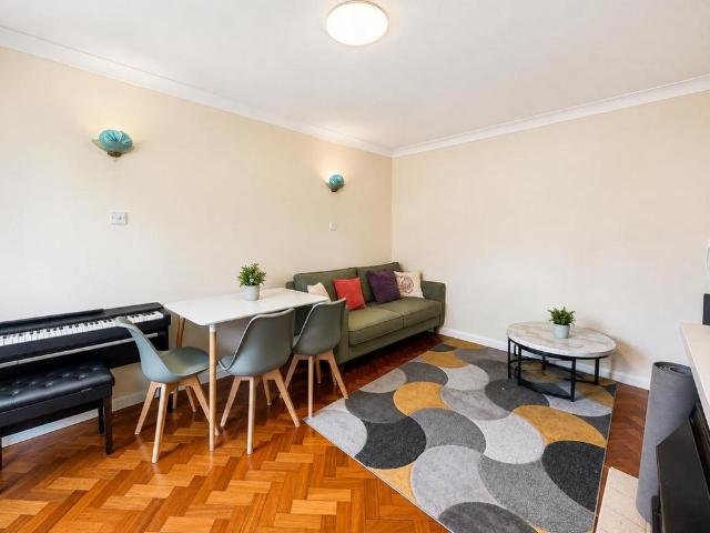 2 bedroom maisonette to rent