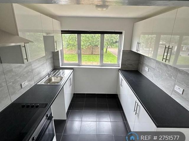 2 bedroom maisonette to rent