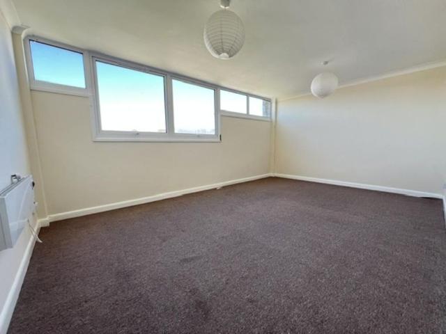 2 bedroom maisonette to rent