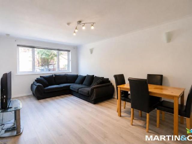 2 bedroom maisonette to rent