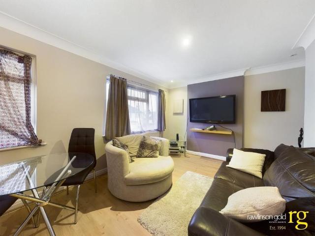 2 bedroom maisonette to rent