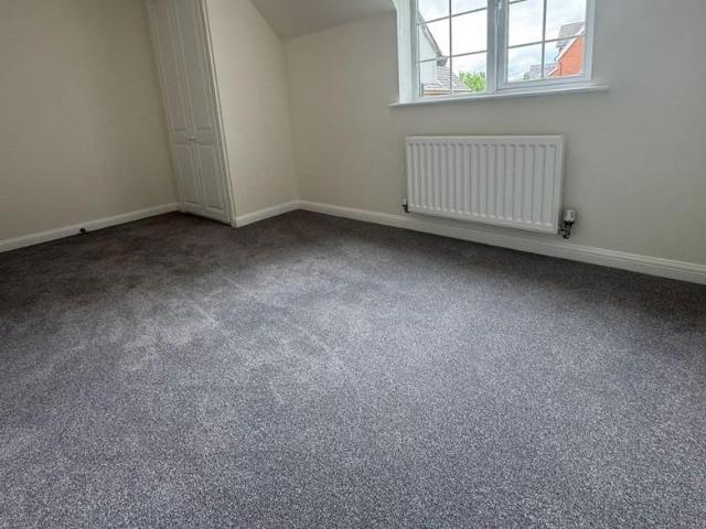 2 bedroom maisonette to rent
