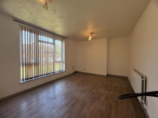2 bedroom maisonette to rent