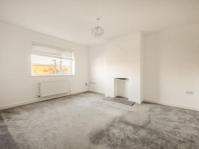 2 bedroom maisonette to rent