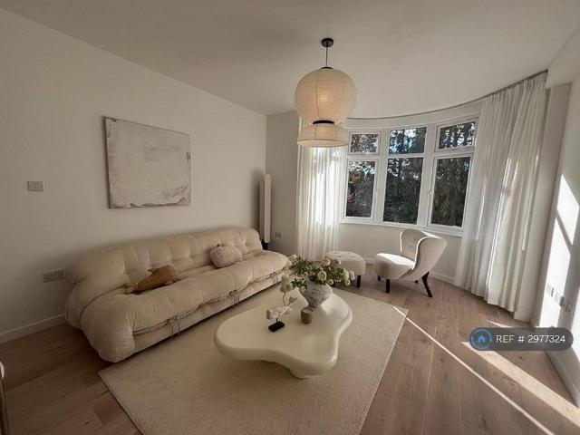 2 bedroom maisonette to rent