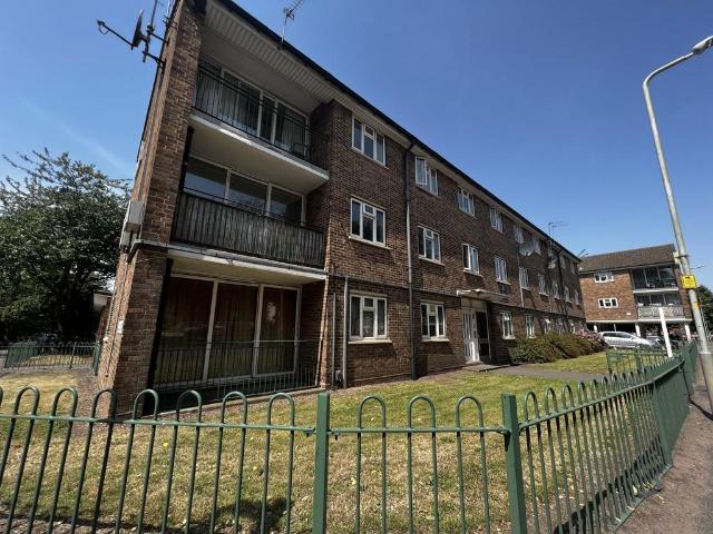 2 bedroom maisonette to rent