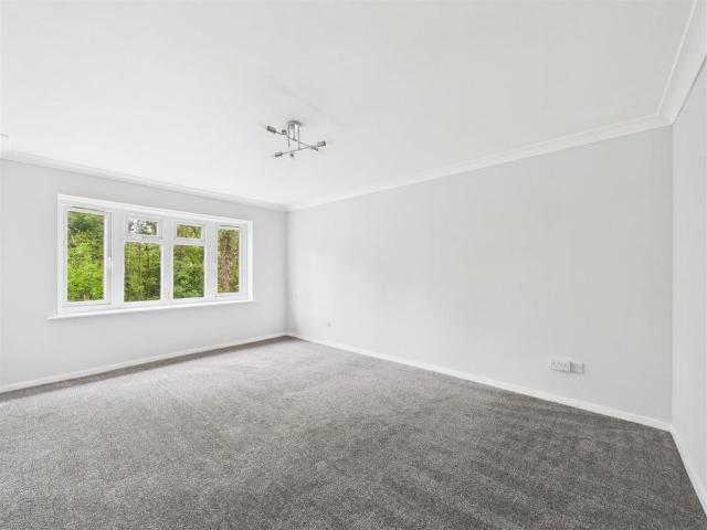 2 bedroom Maisonette to rent