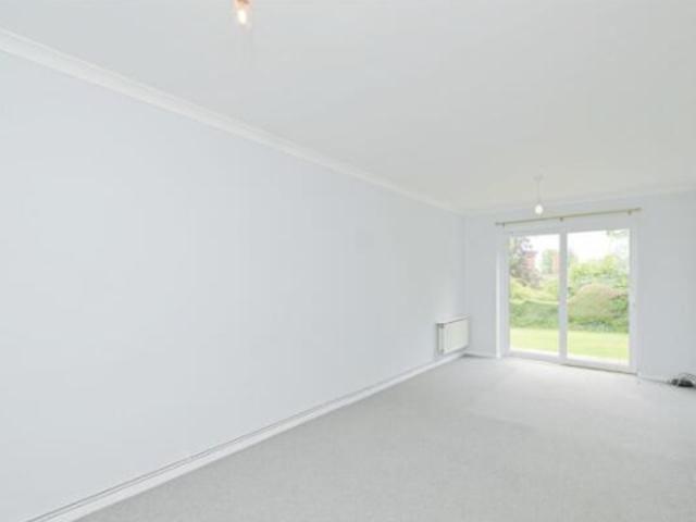 2 bedroom maisonette to rent