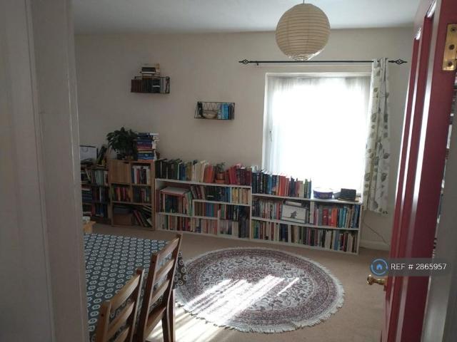 2 bedroom maisonette to rent