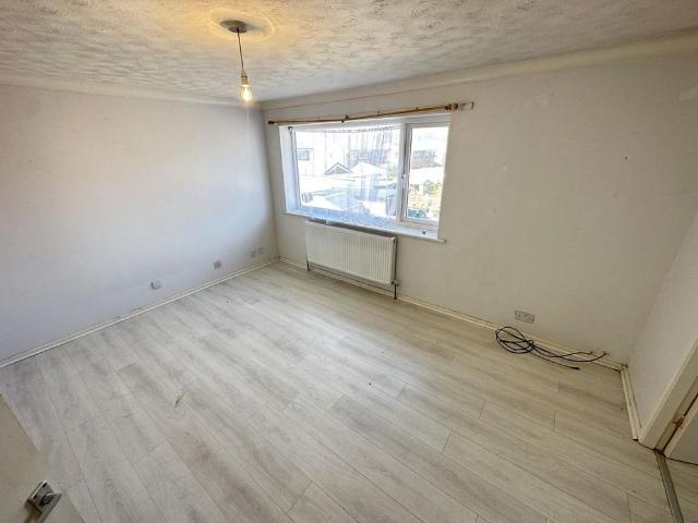2 bedroom maisonette to rent