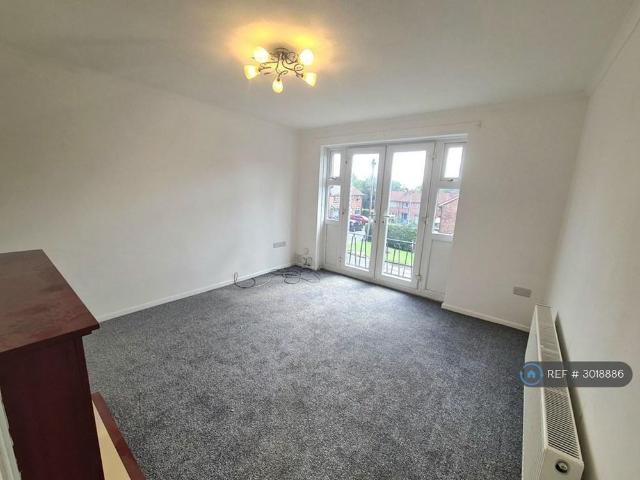 2 bedroom maisonette to rent