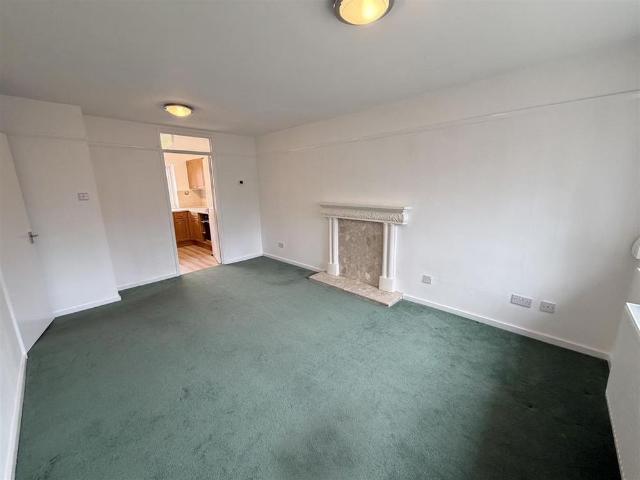 2 bedroom maisonette to rent