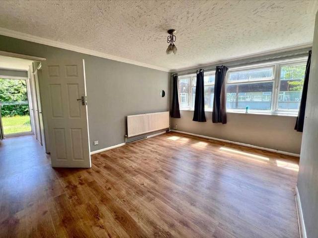 2 bedroom maisonette to rent