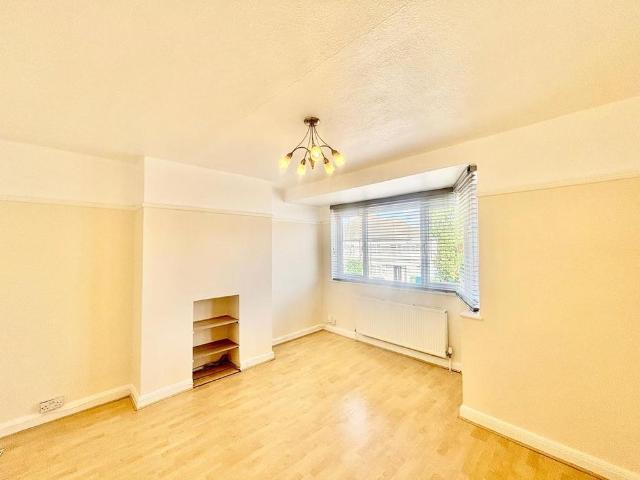 2 bedroom maisonette to rent