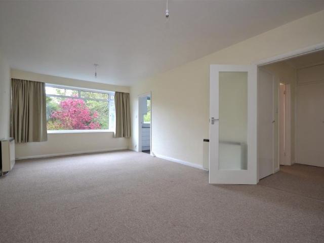 2 bedroom maisonette to rent