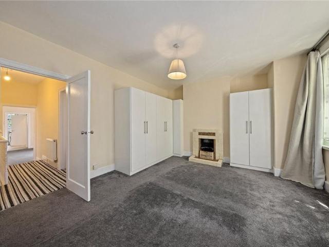 2 bedroom maisonette to rent