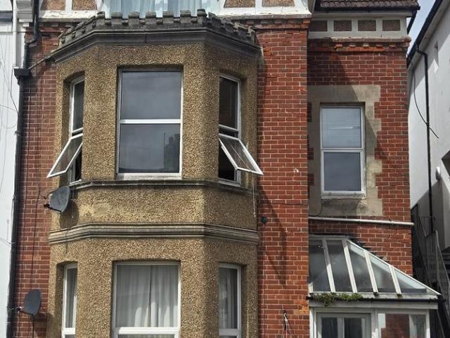 2 bedroom maisonette to rent