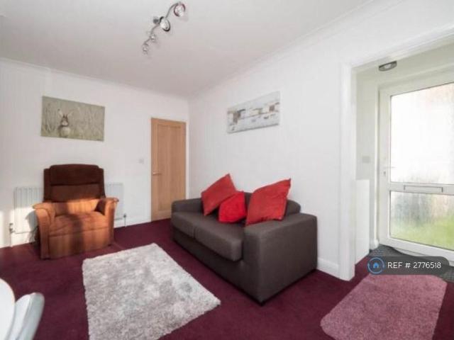 2 bedroom maisonette to rent