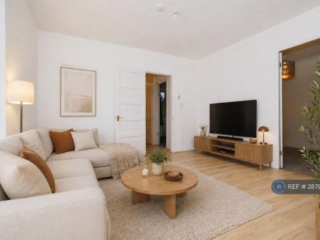 2 bedroom maisonette to rent