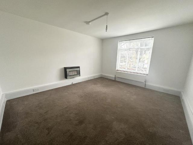 2 bedroom maisonette to rent
