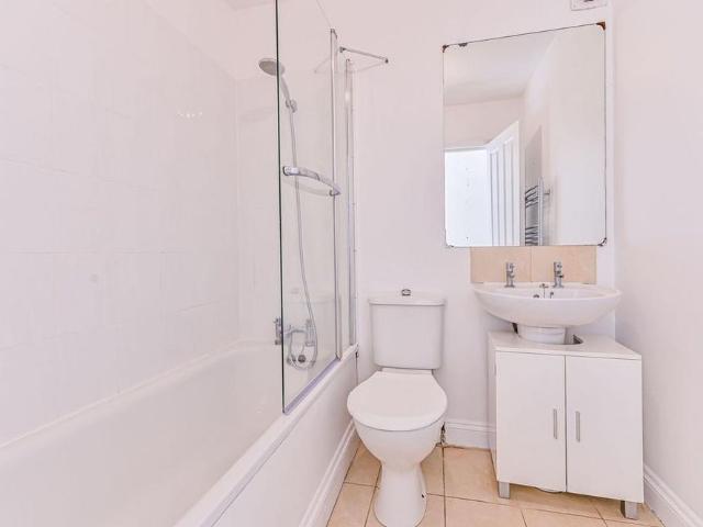 2 bedroom maisonette to rent