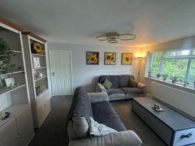 2 bedroom maisonette to rent