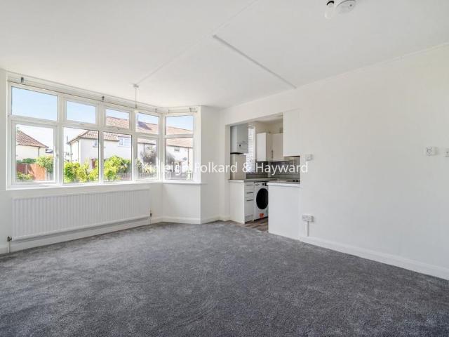 2 bedroom maisonette to rent