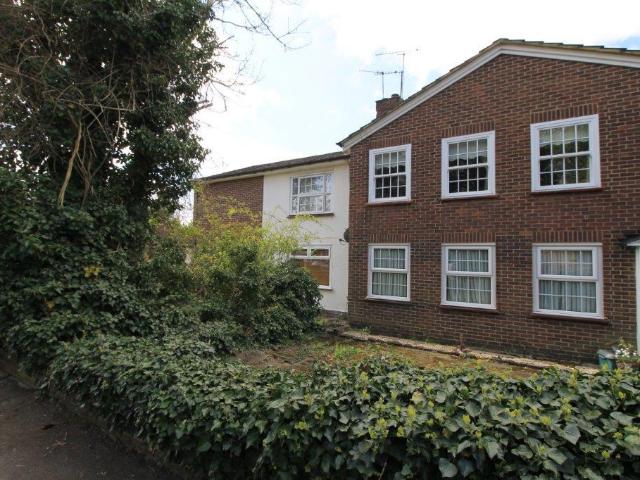 2 bedroom maisonette to rent