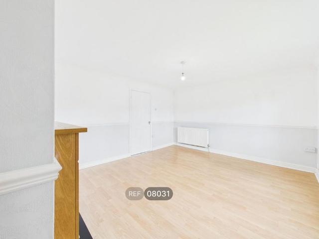 2 bedroom maisonette to rent