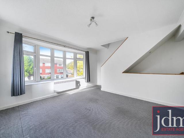 2 bedroom maisonette to rent