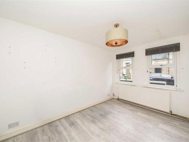 2 bedroom maisonette to rent