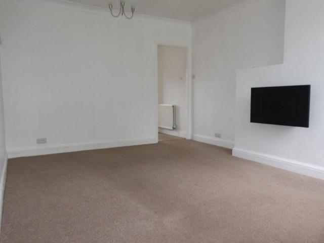 2 bedroom maisonette to rent