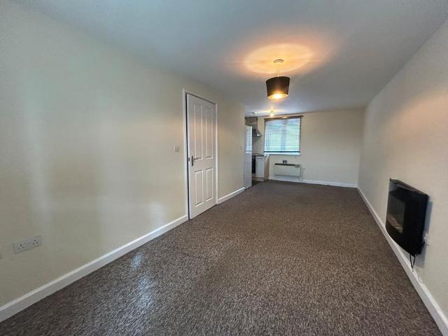 2 bedroom maisonette to rent