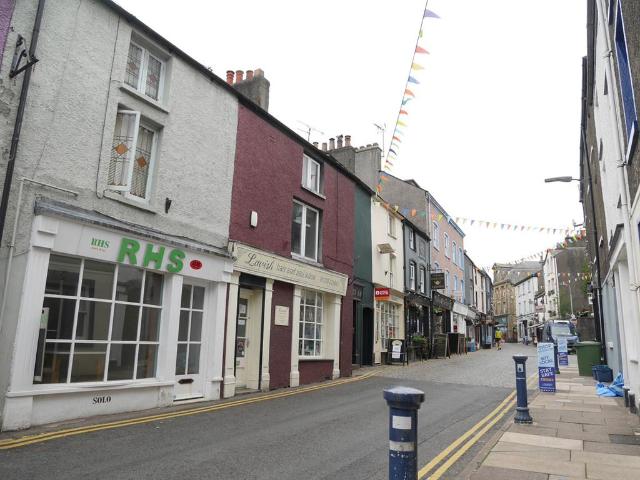 2 bedroom maisonette to rent