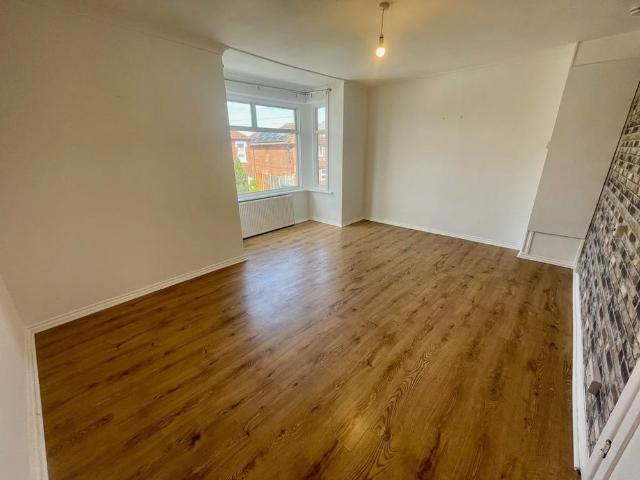 2 bedroom maisonette to rent