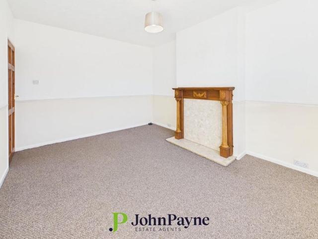 2 bedroom maisonette to rent