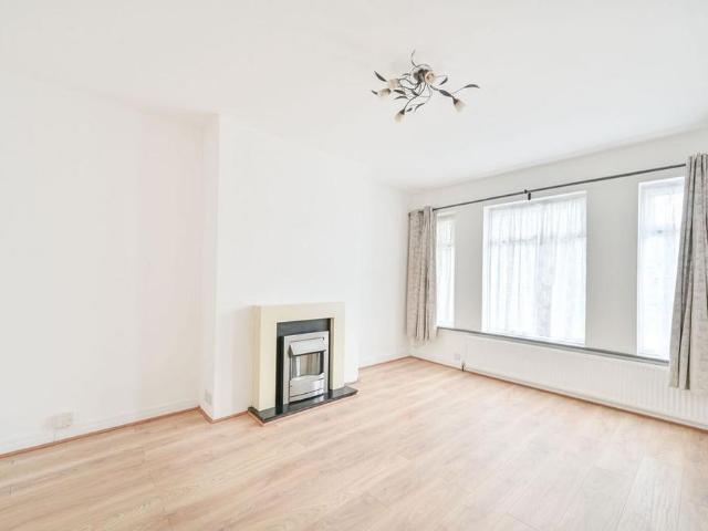 2 bedroom maisonette to rent