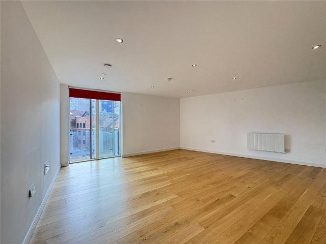 2 bedroom maisonette to rent